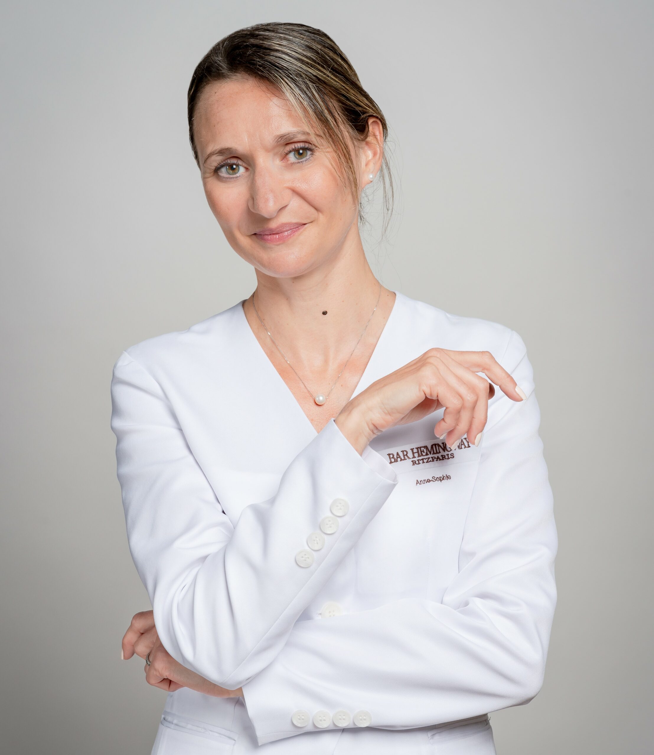 Le Renouveau du Bar Hemingway : Quand Tradition et Modernité Se ...