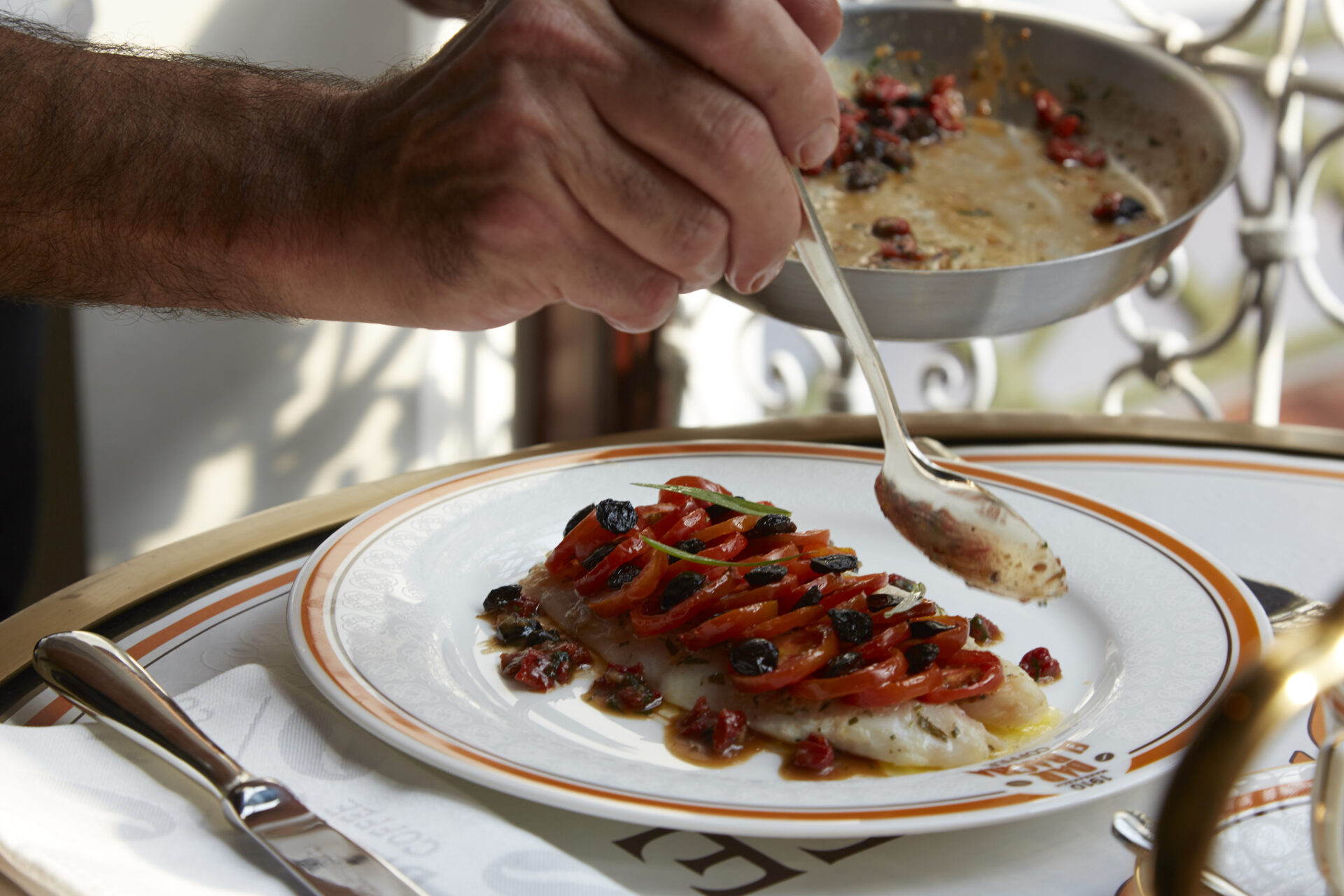 Bacha Coffee ouvre à Paris : un temple sensoriel du café sur les Champs ...