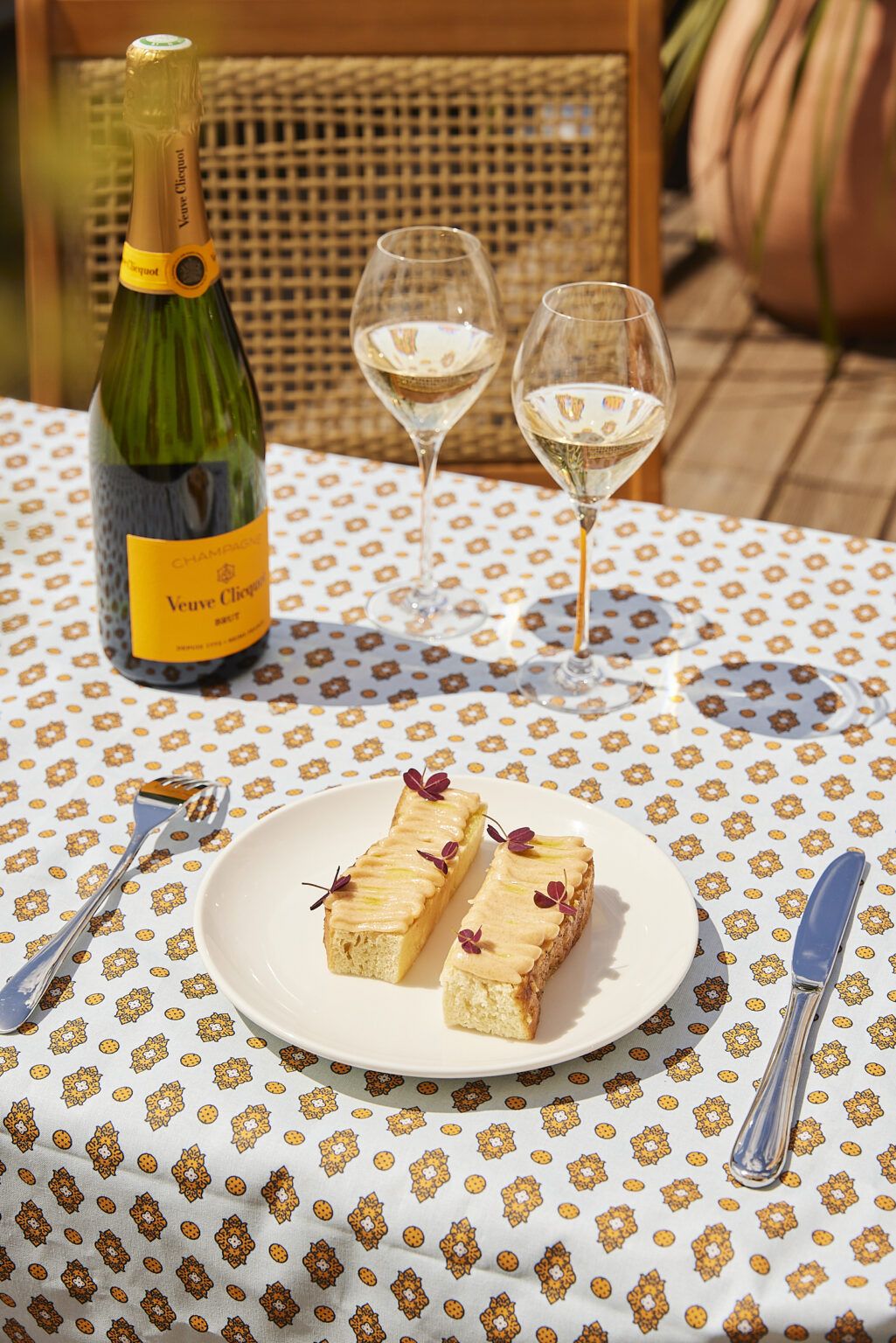 LE PICNIC by Veuve Clicquot : champagne, soleil et dolce vita sur les ...