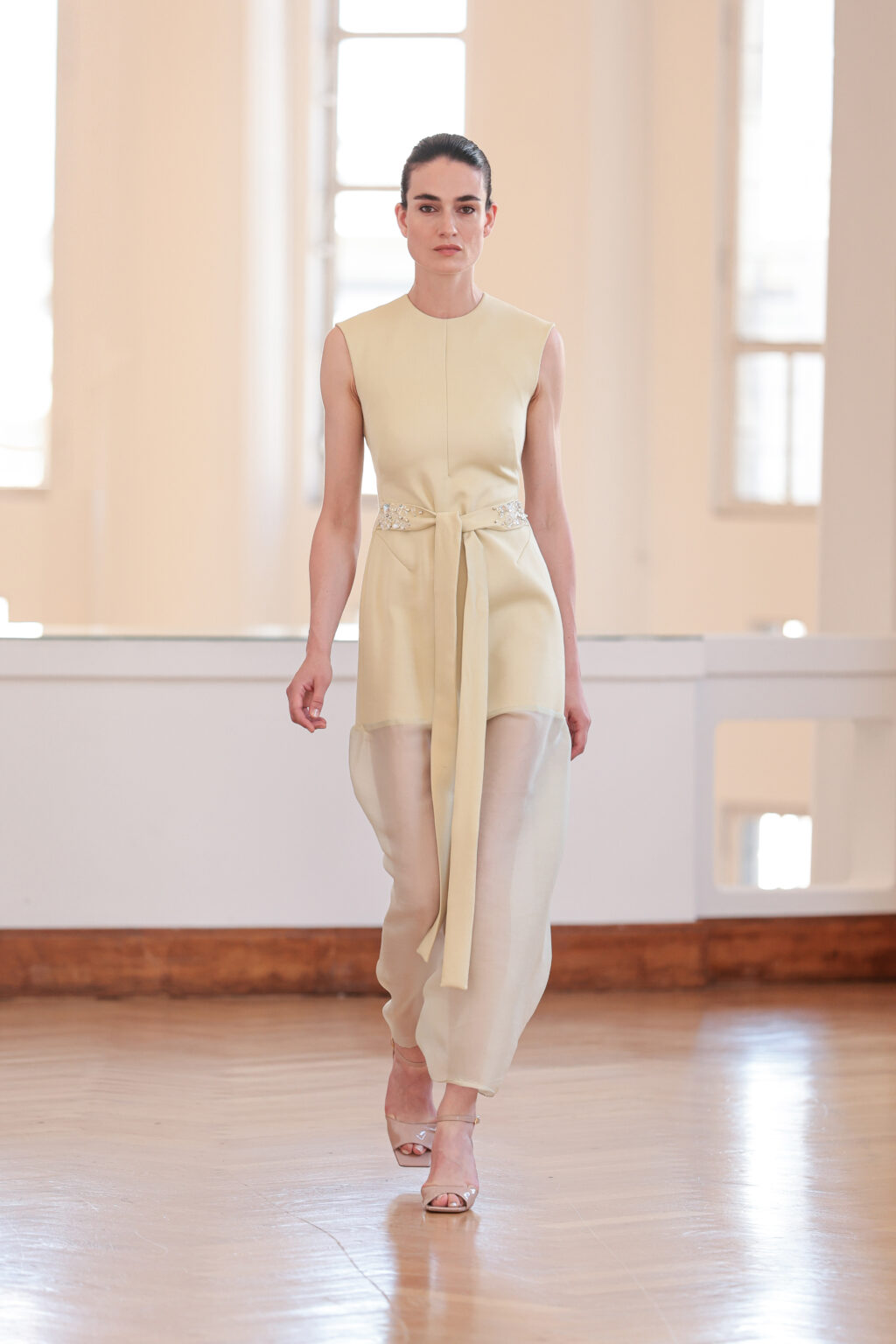 Natan Couture AH25/26 : l’élégance sculpturale d’un hiver incarné - Luxsure