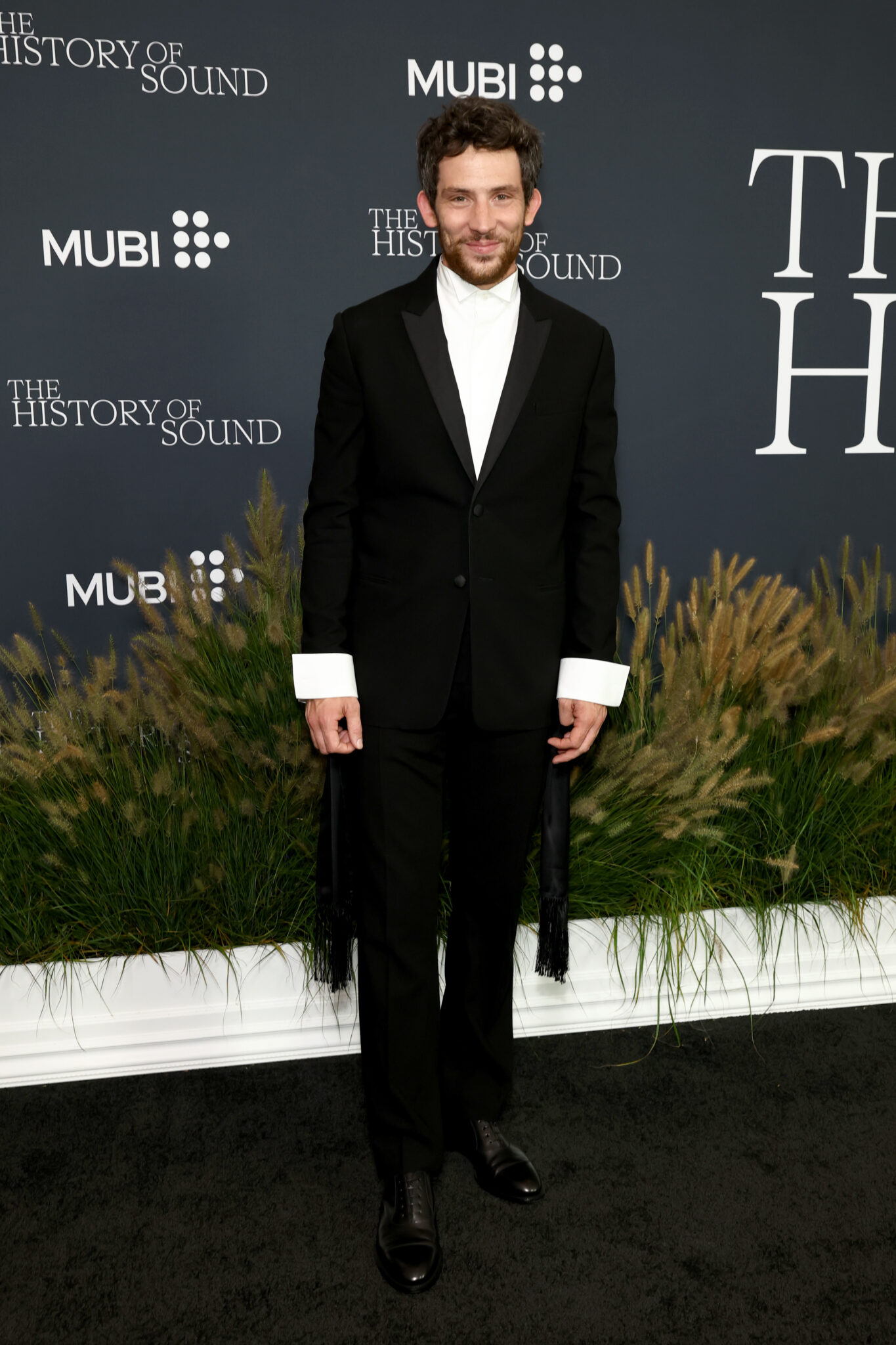 Josh O’Connor en Dior à la première new-yorkaise de The History of ...